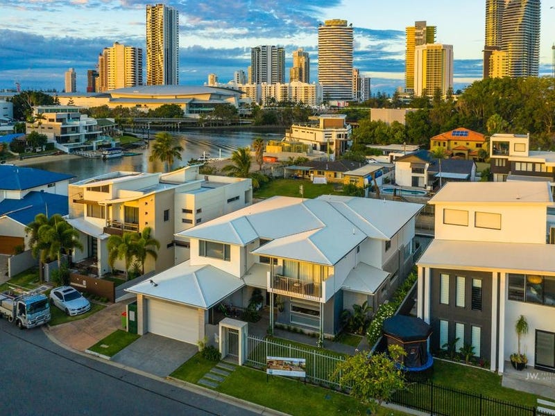 10 Lotus Key, Broadbeach Waters, QLD 4218 - realestate.com.au