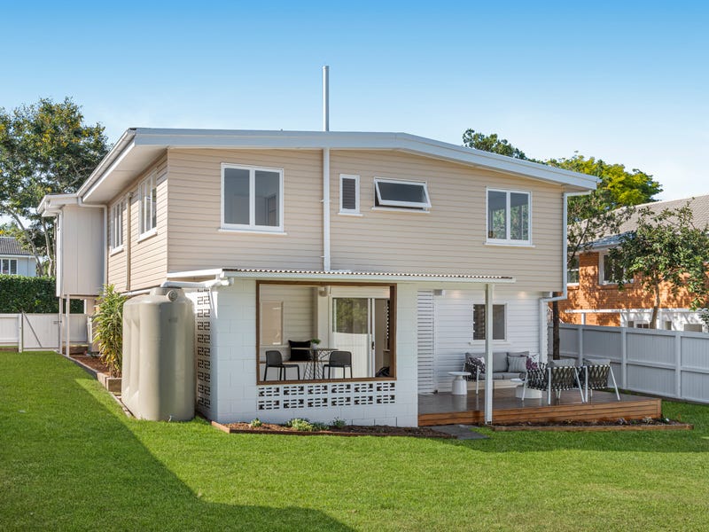 4 Bedroom Houses for Sale in Chermside, QLD 4032 (+1 location ...