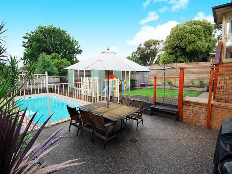 26 Macorna Street, Frankston, VIC 3199 - realestate.com.au