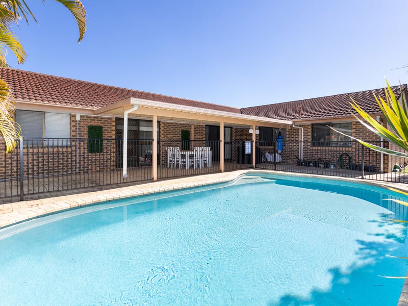 6 Codford Place, Chapel Hill, QLD 4069 - realestate.com.au