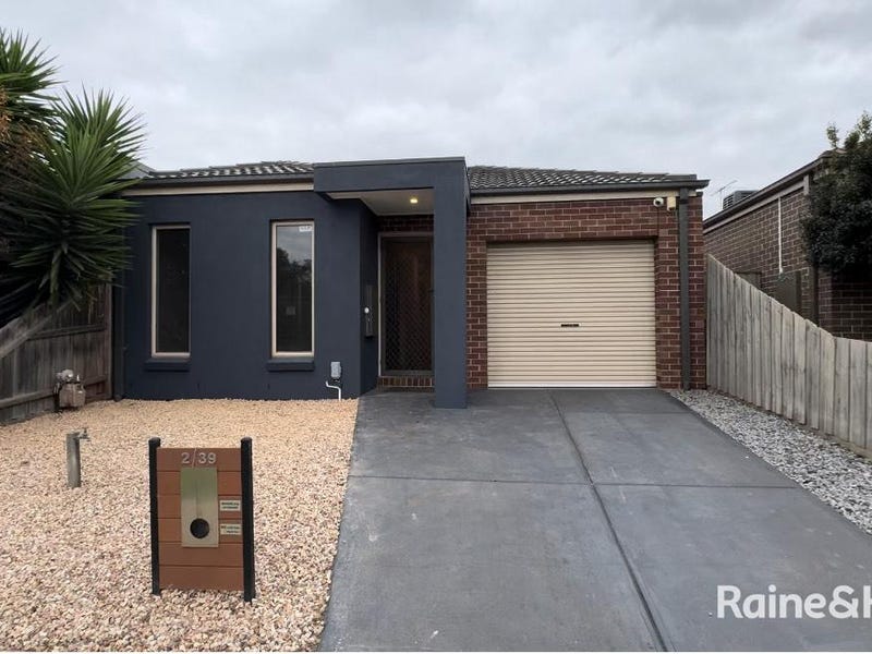 2/39 Springleaf Road, Tarneit, Vic 3029 - Property Details