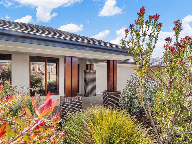 8 Lomandra Avenue, Maddingley, Vic 3340 - Property Details