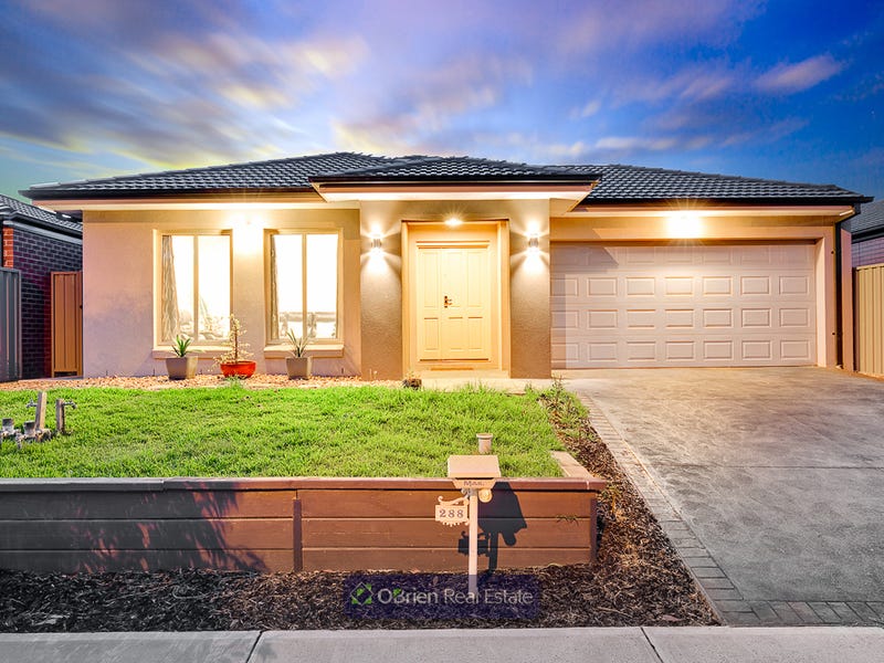 288 Casey Fields Boulevard, Cranbourne East, VIC 3977 - realestate.com.au
