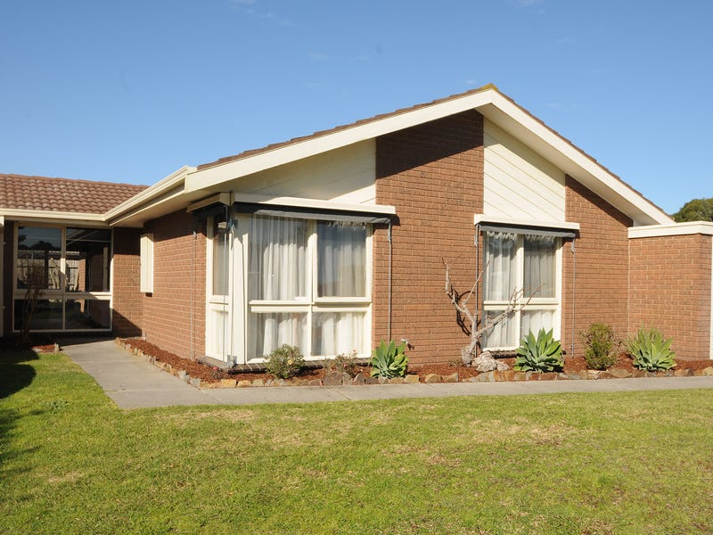 4 Village Cres, Chelsea, VIC 3196 - realestate.com.au