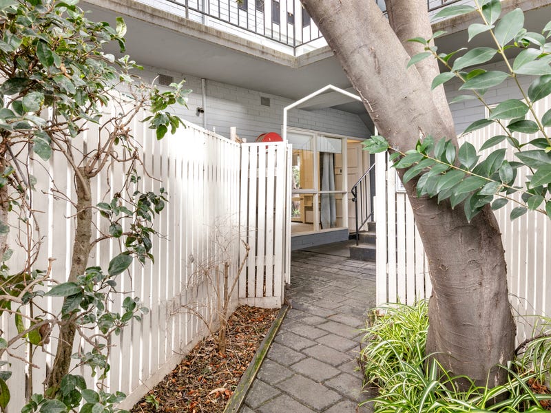 6/2 Maroona Road, Carnegie, Vic 3163 - Property Details