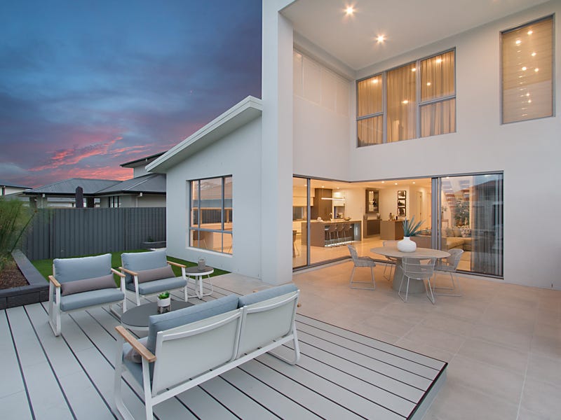 30 Clover Way, Helensvale, Qld 4212 - Property Details