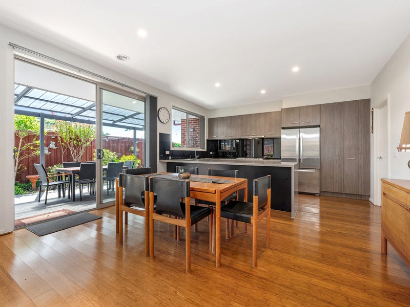 8 Webber Lane, Rosebud, Vic 3939 - Property Details