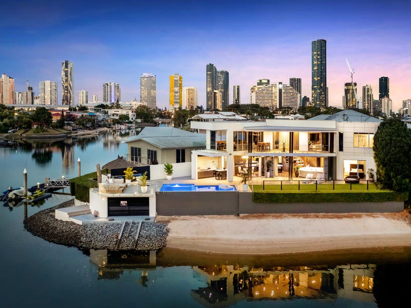 13 Crest View Key, Broadbeach Waters, QLD 4218 - realestate.com.au