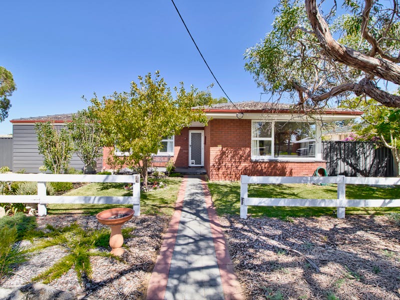 17 Leo Place, Rockingham, WA 6168 - Property Details