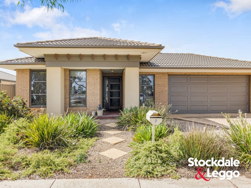 9 Moonglow Cresent, Maddingley, Vic 3340 - Property Details