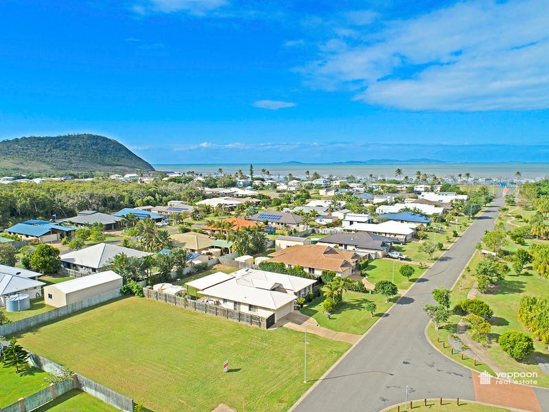 20 Blue Water Boulevard, Mulambin, Qld 4703