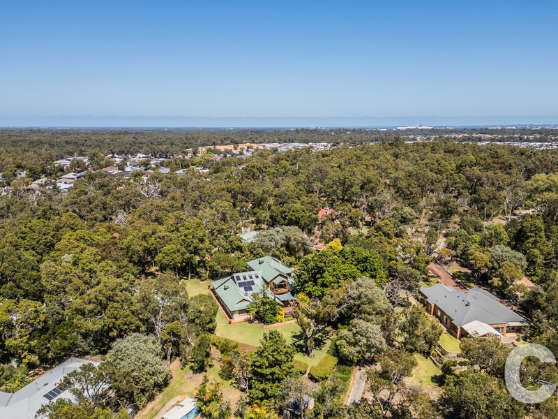 13 Wheelwright Gardens, Wellard, WA 6170 - Property Details