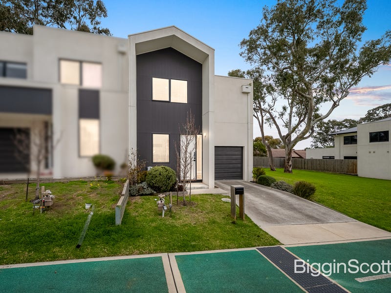 92 Riana Loop, Eumemmerring, Vic 3177 - Property Details