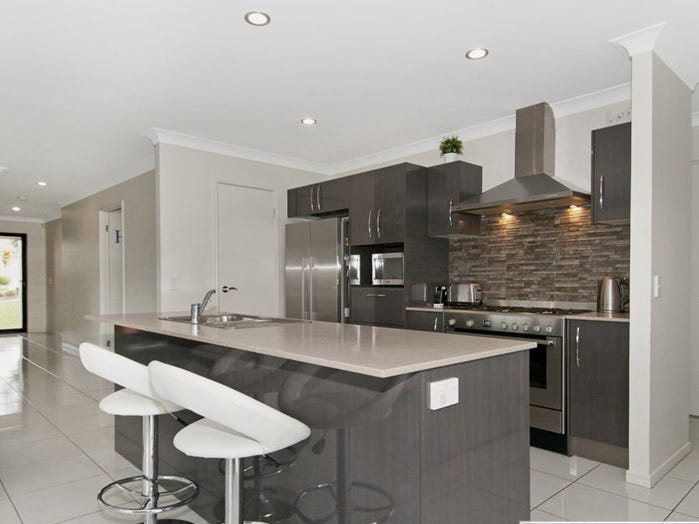 10 Ridgevale Blvd, Holmview, Qld 4207 - Property Details