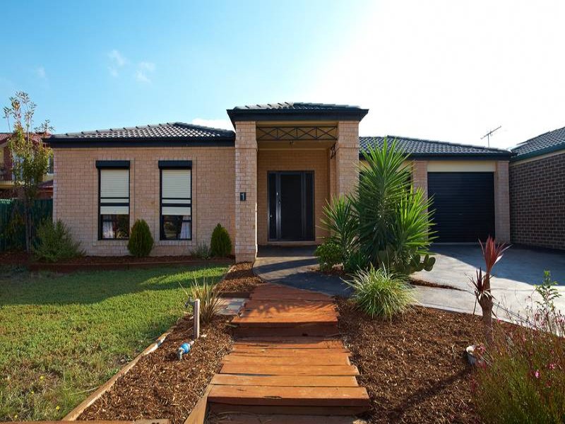 1 Riley Court, Burnside, Vic 3023 - Property Details