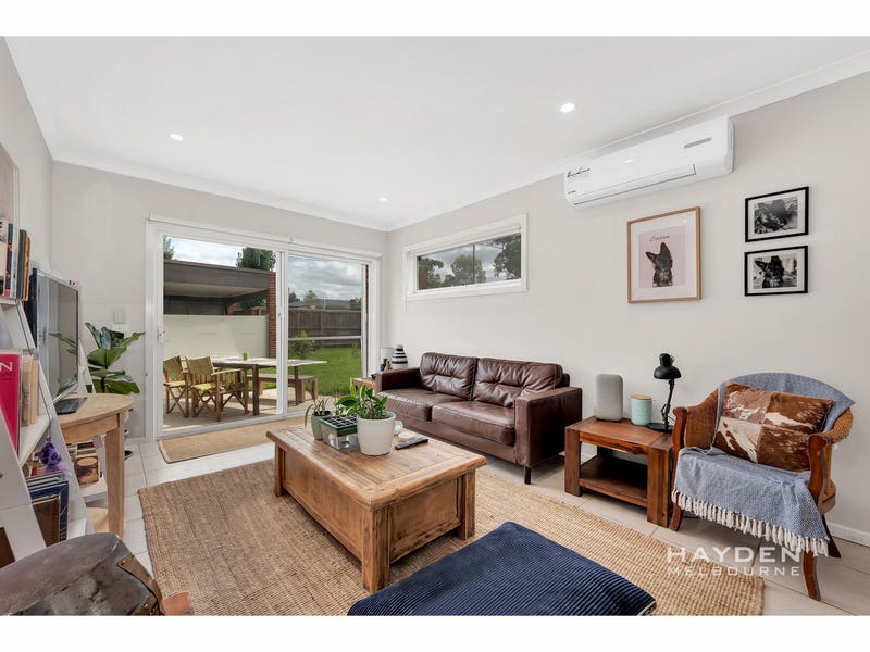 2 Flint Close (Kenyte Walk), Doreen, Vic 3754 - Property Details