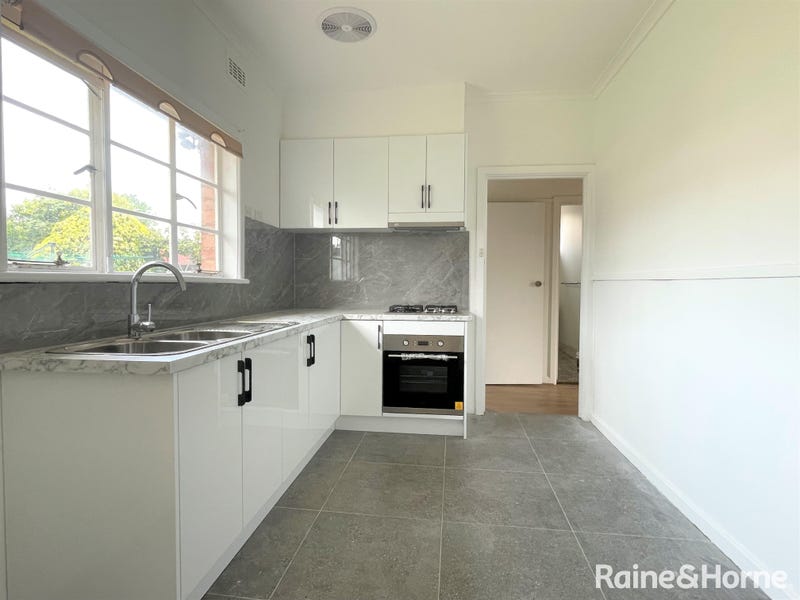 2 Burden Street, Springvale, VIC 3171 - realestate.com.au