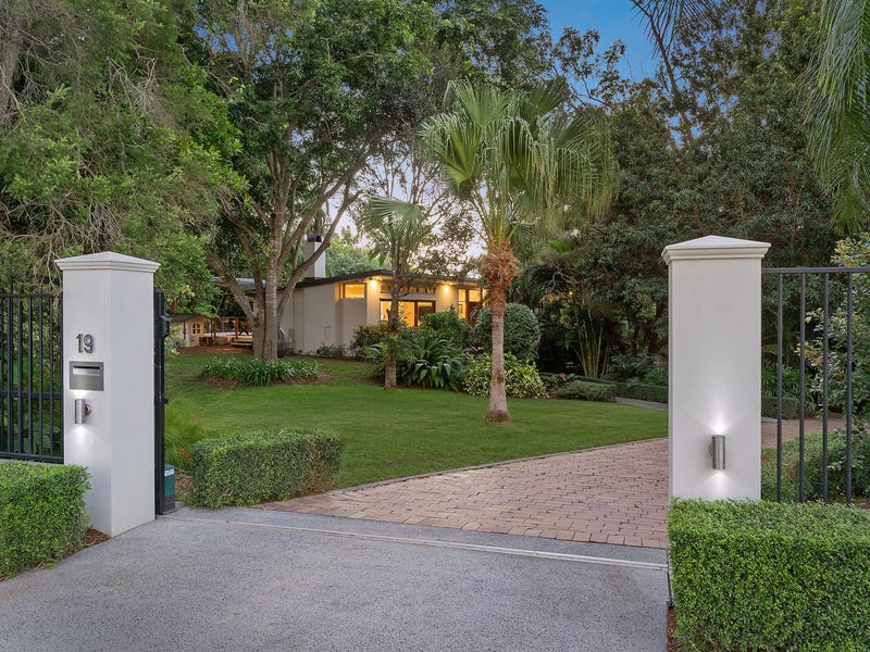 19 Scenic Road, Kenmore, Qld 4069 - Property Details