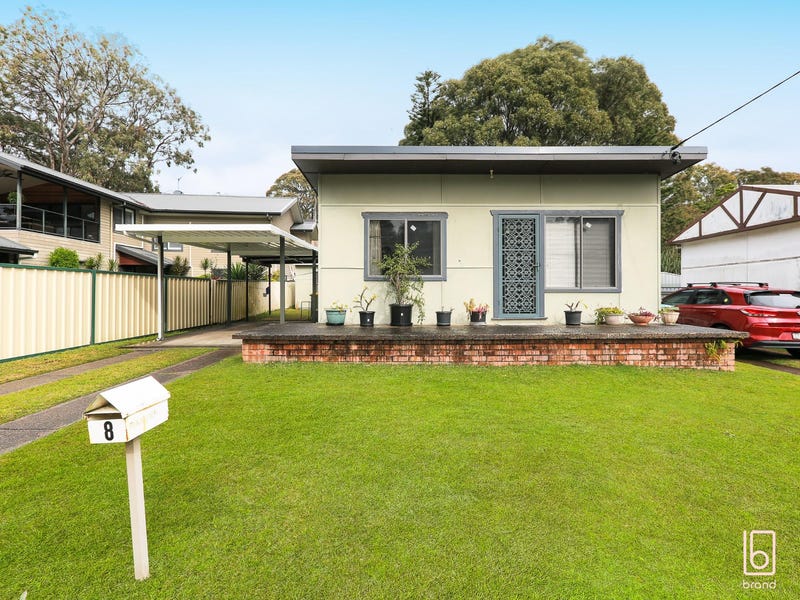 8 & 8a Natuna Avenue, Budgewoi, NSW 2262 - Property Details