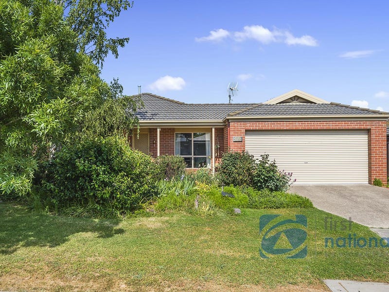10 Pinewood Place, Kilmore, VIC 3764 - realestate.com.au