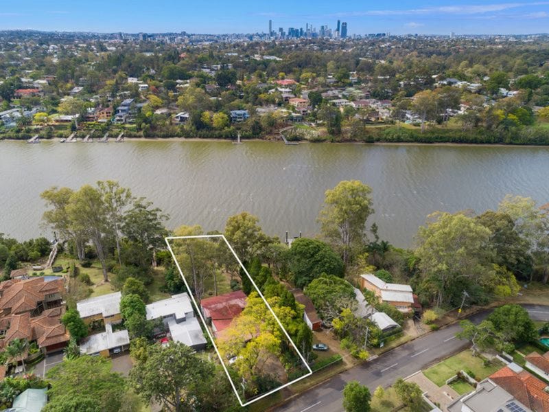 124 Queenscroft Street, Chelmer, Qld 4068 - Property Details