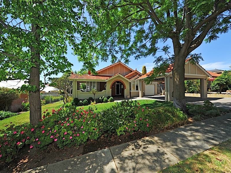 50 Westbury Crescent, Bicton, WA 6157 - Property Details