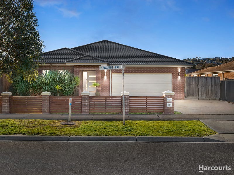 20 Walnut Way, Pakenham, Vic 3810 - Property Details