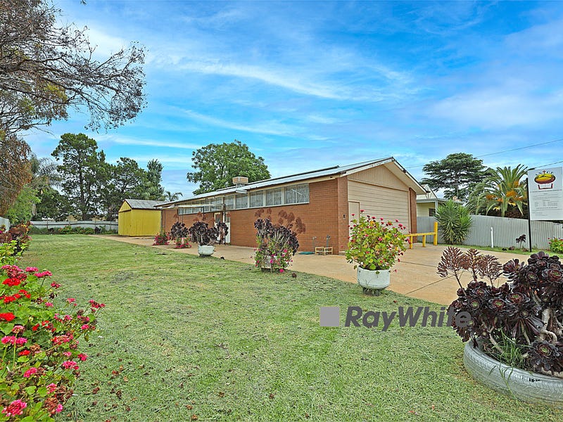1 Robin Street, Robinvale, Vic 3549 - Property Details