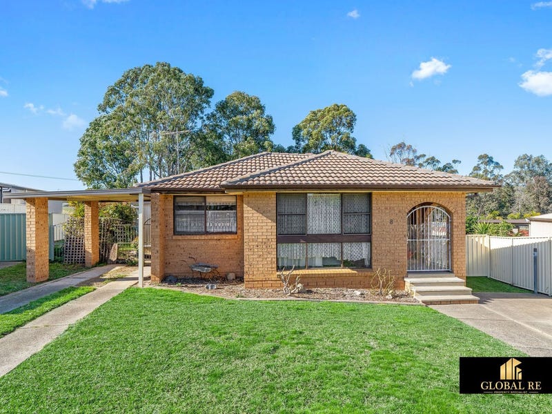 8 Ariel Place, Rosemeadow, NSW 2560 - Property Details