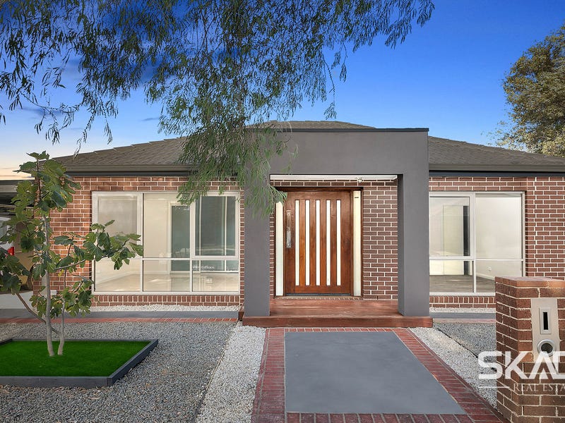 33 Woking Street, Craigieburn, Vic 3064 - Property Details