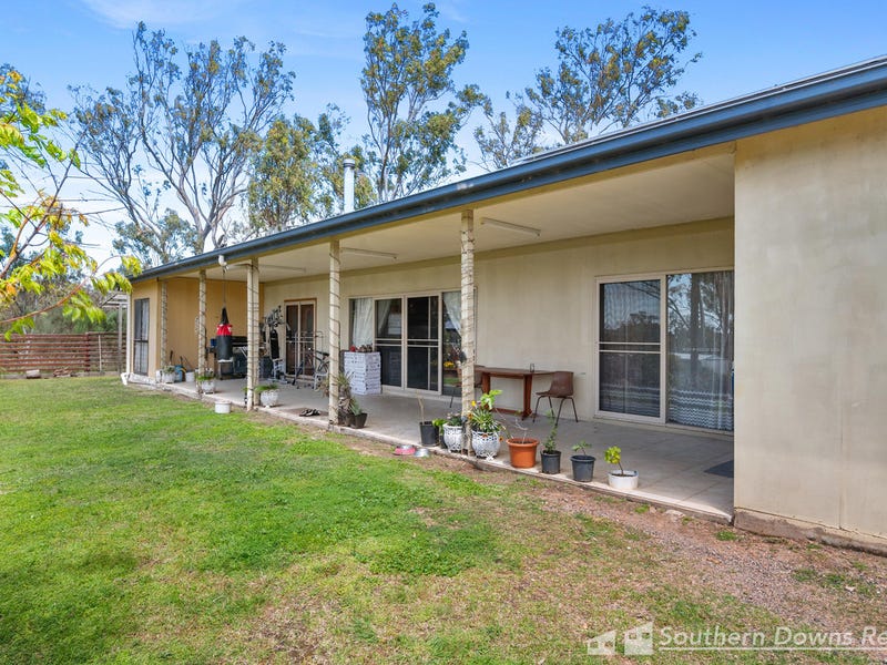 10 Elliot Street, Pratten, Qld 4370 - Property Details