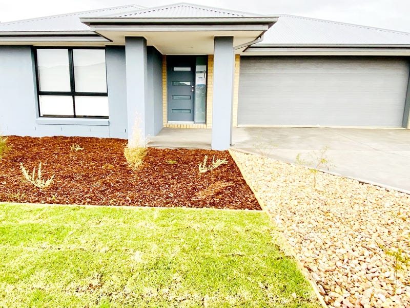 7 Hawkestone Street, Melton South, VIC 3338 - realestate.com.au