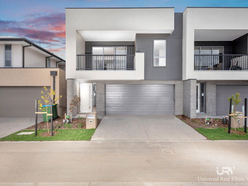 32 Merlin Street, Craigieburn, Vic 3064 - Property Details