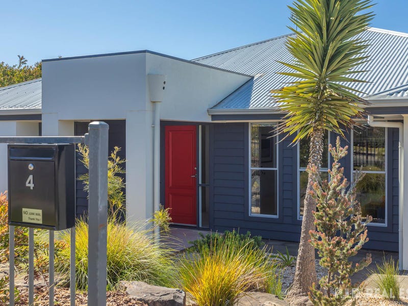 4 Aquamarine Boulevard, Hayborough, SA 5211 - Property Details