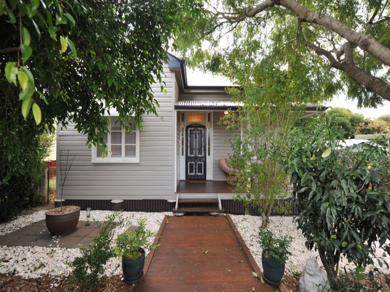 1 Peardon Street, South Toowoomba, QLD 4350 - realestate.com.au