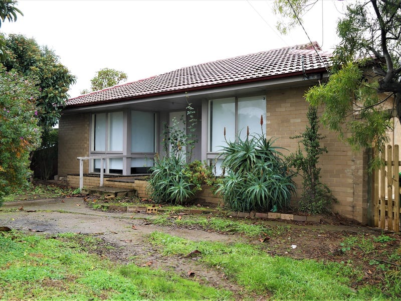 2 Rowell Court, Melton South, VIC 3338 - realestate.com.au