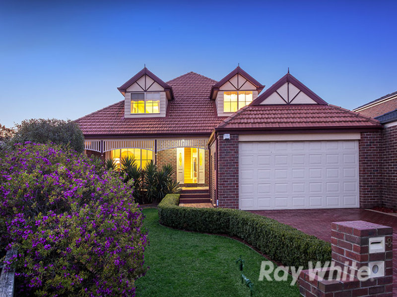 8 Parkside Circuit, Scoresby, VIC 3179 - realestate.com.au