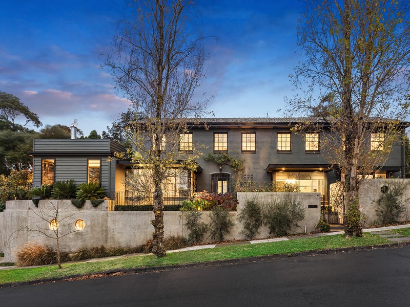 4 Blackfriars Close, Toorak, Vic 3142 - Property Details