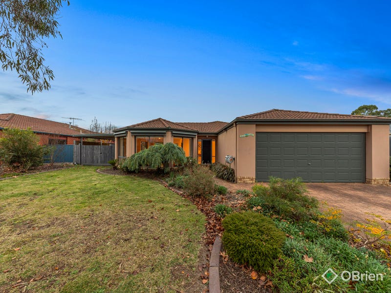 7 Castle Court, Beaconsfield, Vic 3807 - Property Details