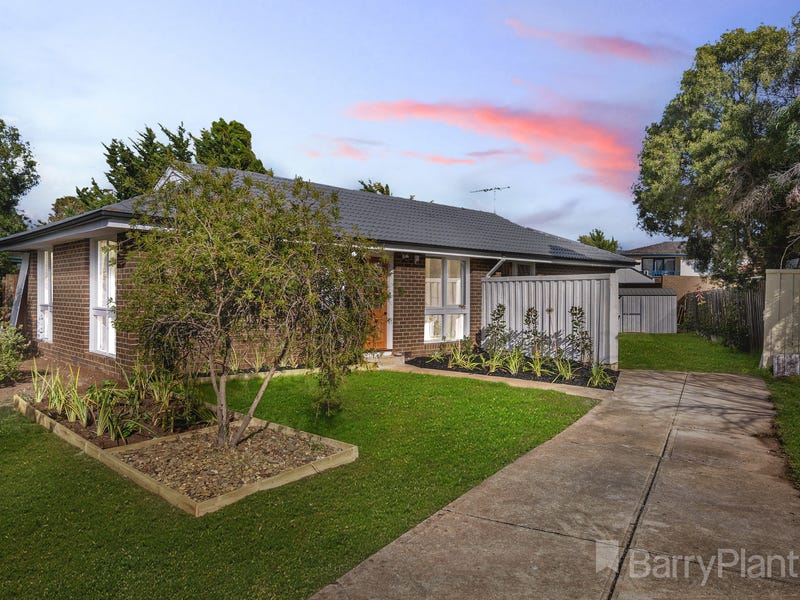 8 Devon Place, Melton West, VIC 3337 - realestate.com.au