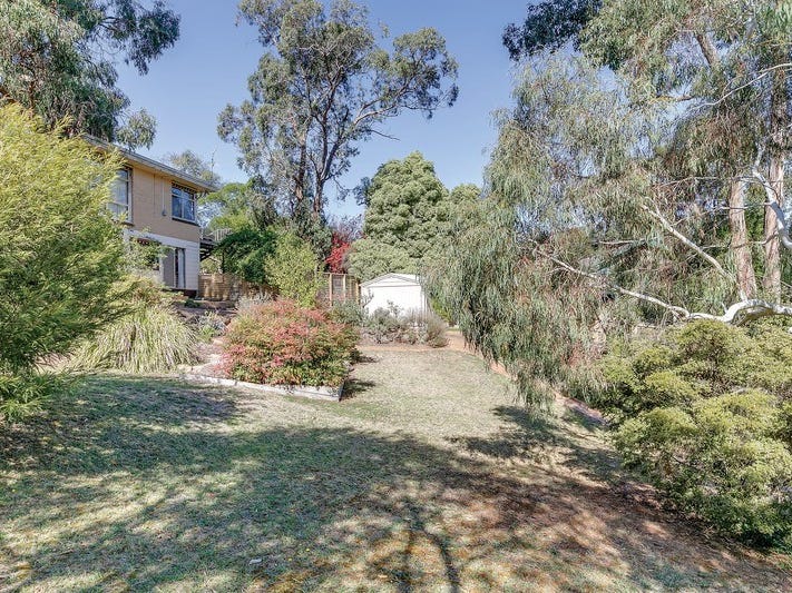 15 Landale Avenue, Mount Clear, VIC 3350 - realestate.com.au