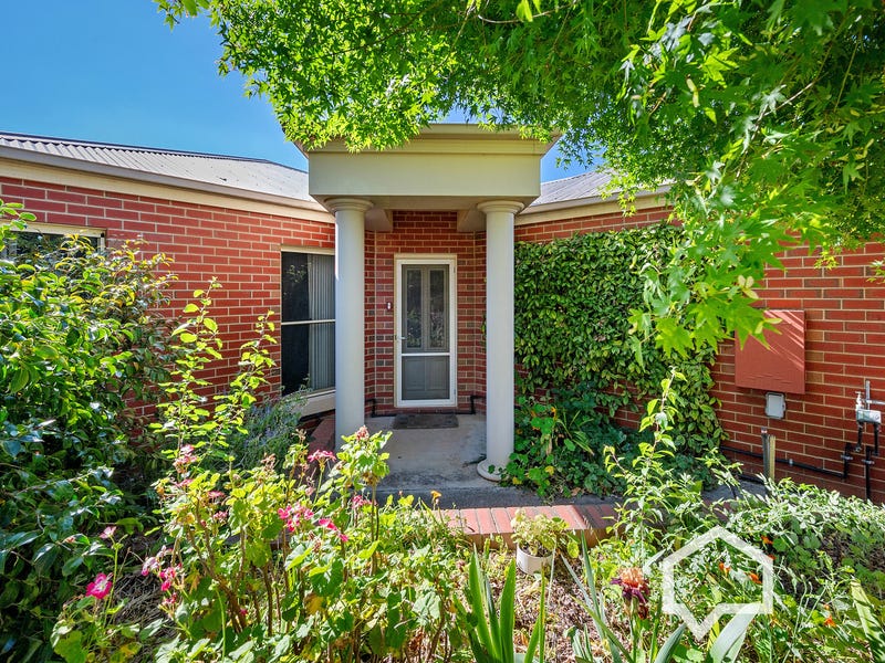 3 Isabella Grove, Strathdale, Vic 3550 - Property Details