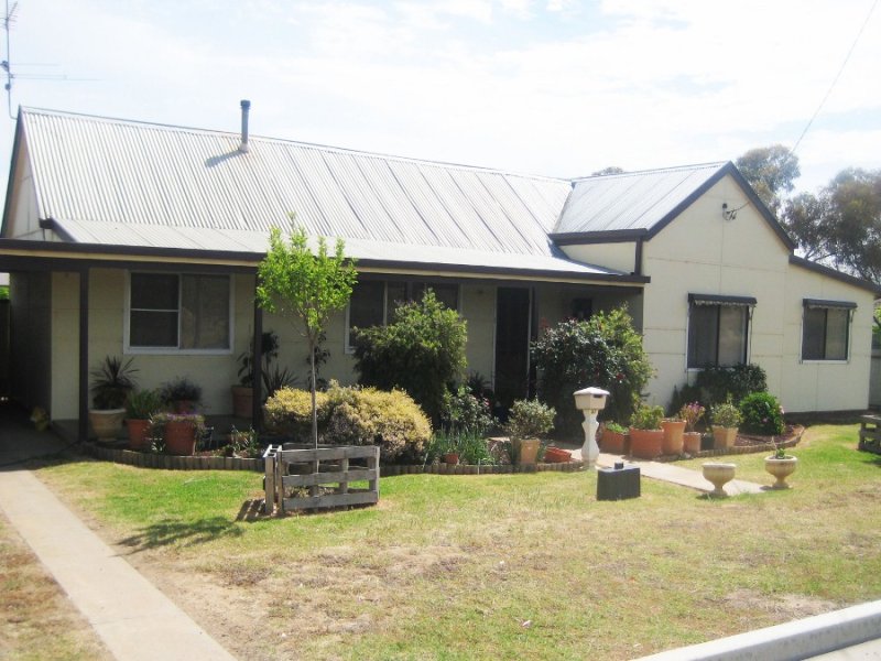 37 Junction, Junee, NSW 2663 - Property Details