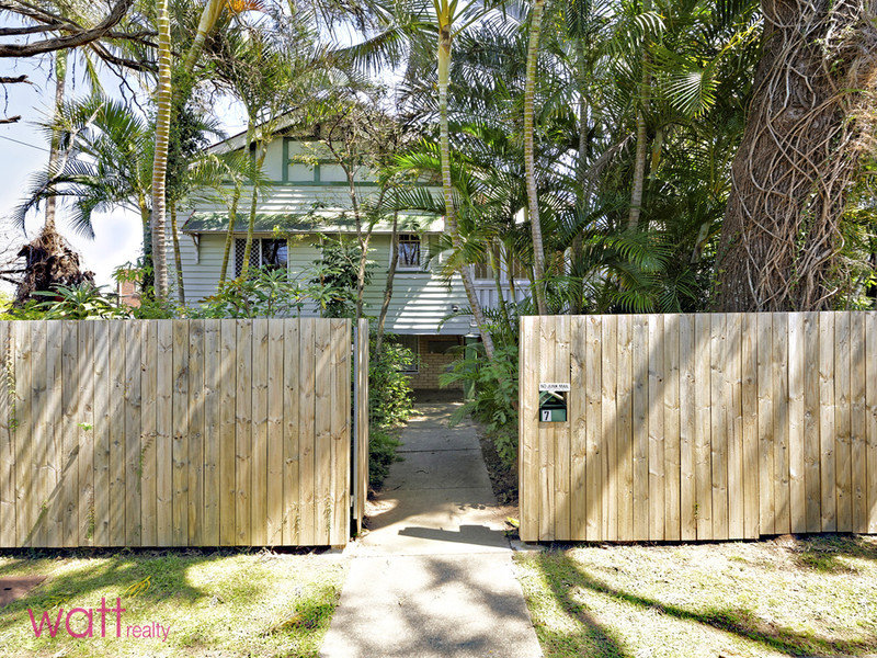 7 Gordon Street, Hendra, Qld 4011 - Property Details