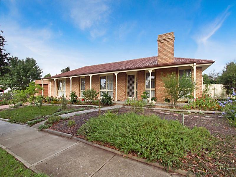 1 Tabor Court, Sunbury, Vic 3429 - Property Details