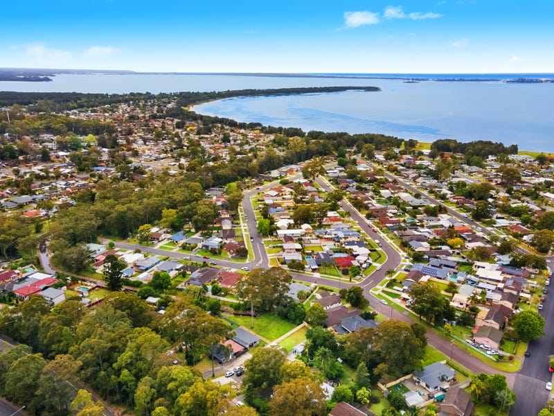 42 Buckingham Road, Berkeley Vale, NSW 2261