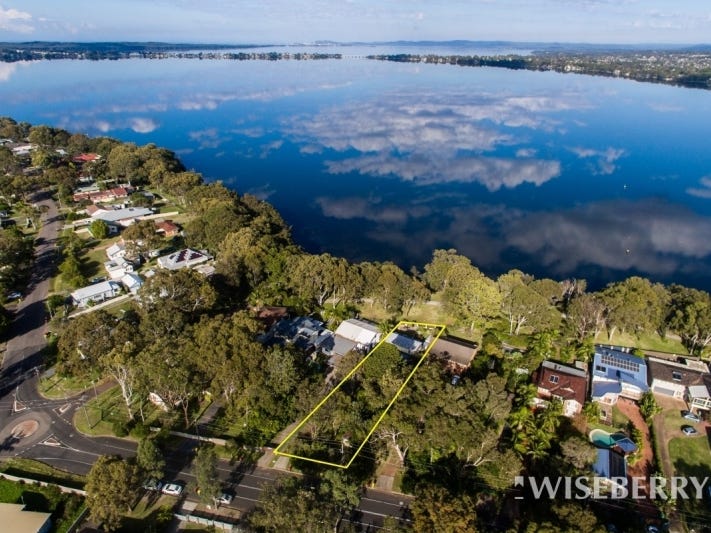 220 Buff Point Avenue, Buff Point, NSW 2262