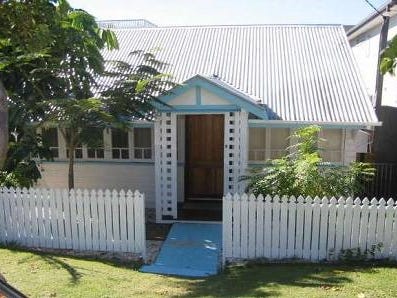 30 Oakley Street, Manly, Qld 4179 - Property Details