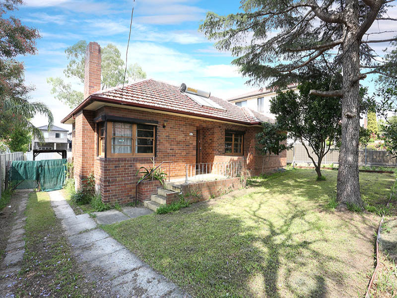 32 Macquarie Street, Greenacre, NSW 2190 - Property Details