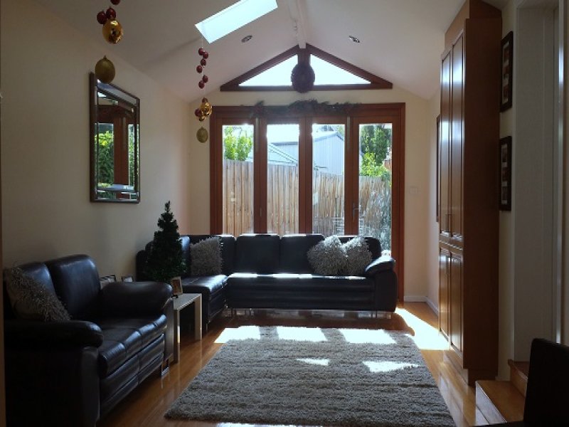 1/1 De Havilland Avenue, Strathmore Heights, VIC 3041 - realestate.com.au